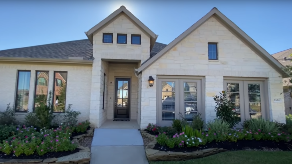 Gutter Apron vs Drip Edge - Which is the best for your roof? - Housereal